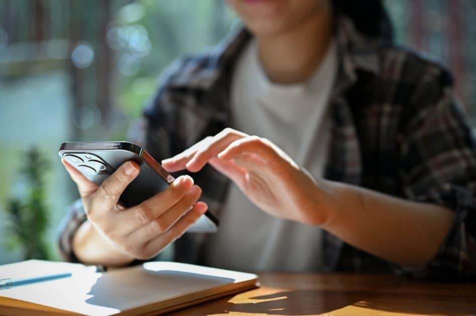 7 Tips to Track Streaming Subscriptions - CordCutting.com